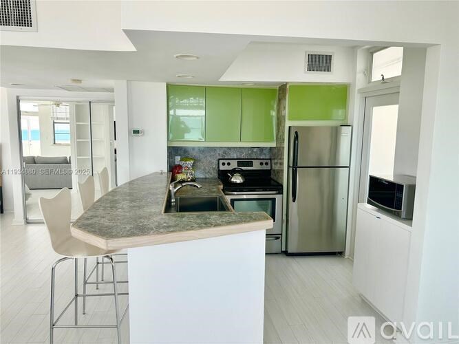 301 Ocean Dr, Unit 509 - Miami Beach, FL