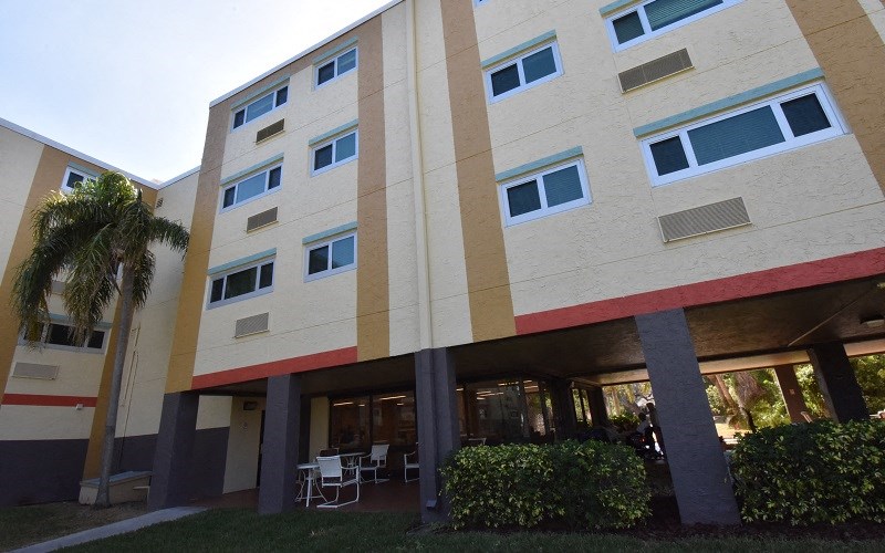 Trinity Towers South Apartments, 615 East New Haven Ave., Melbourne, FL ...