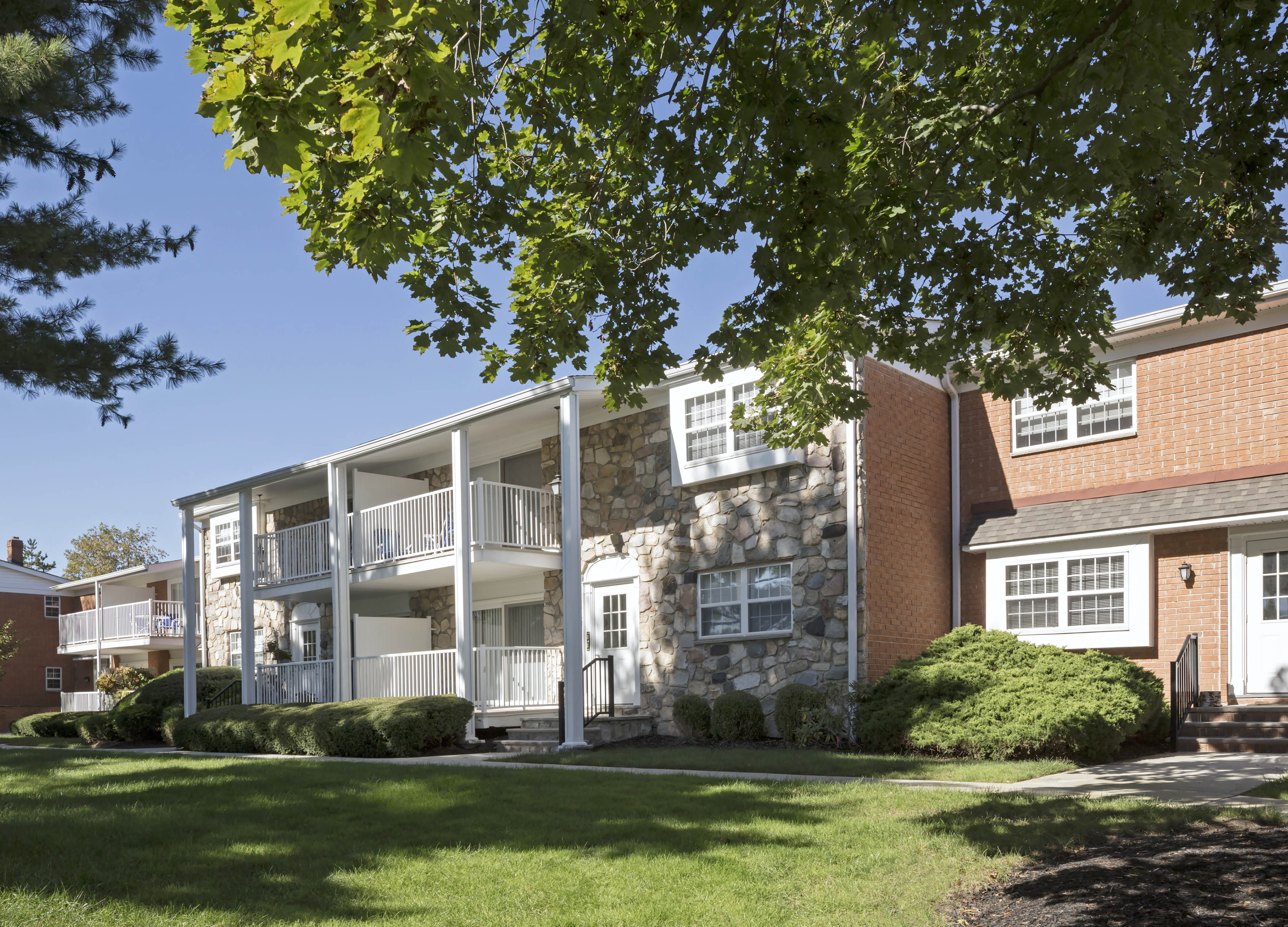 Chatham Hill | Apartments in Chatham, NJ