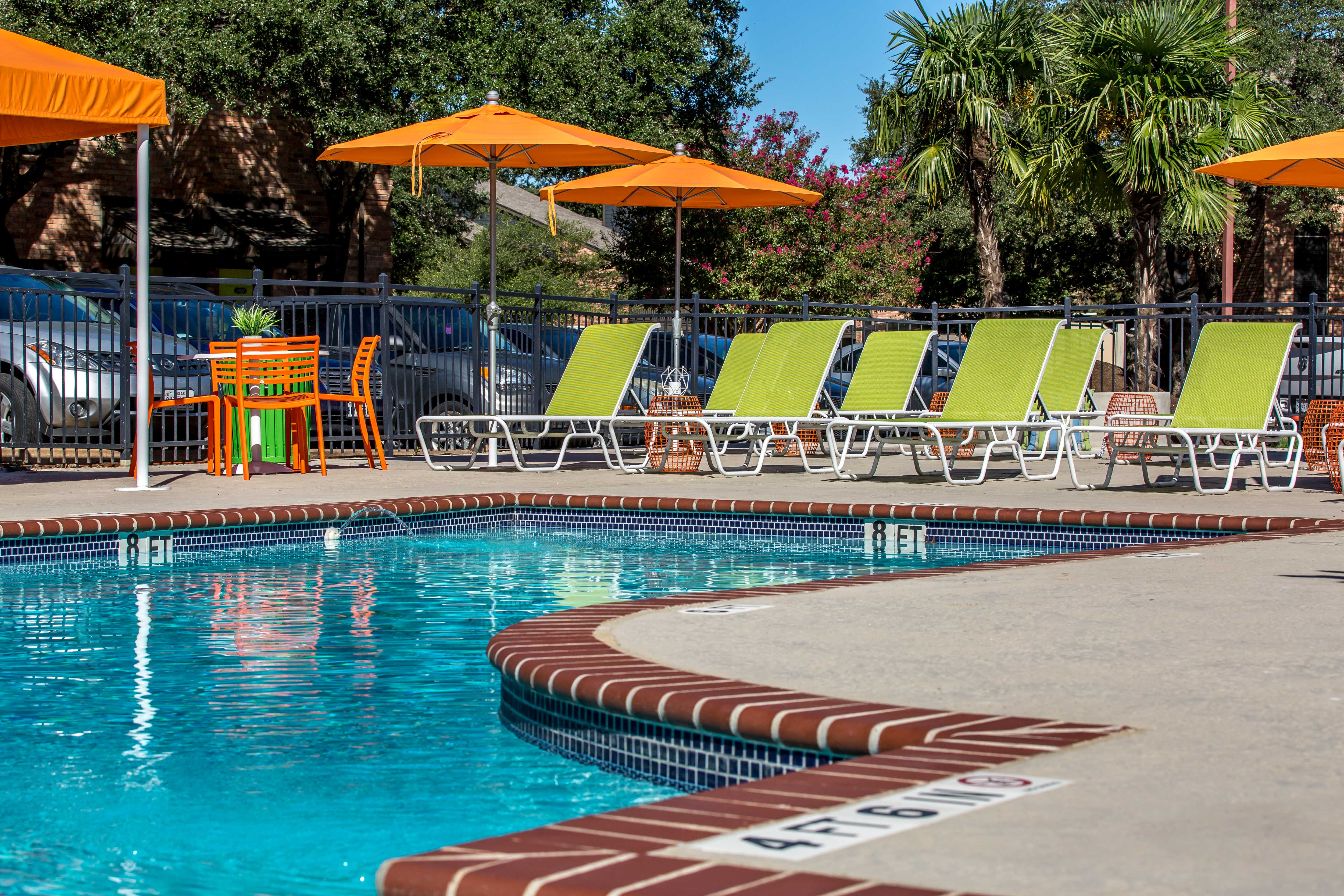 Balcones Club | Apartments in Austin, TX