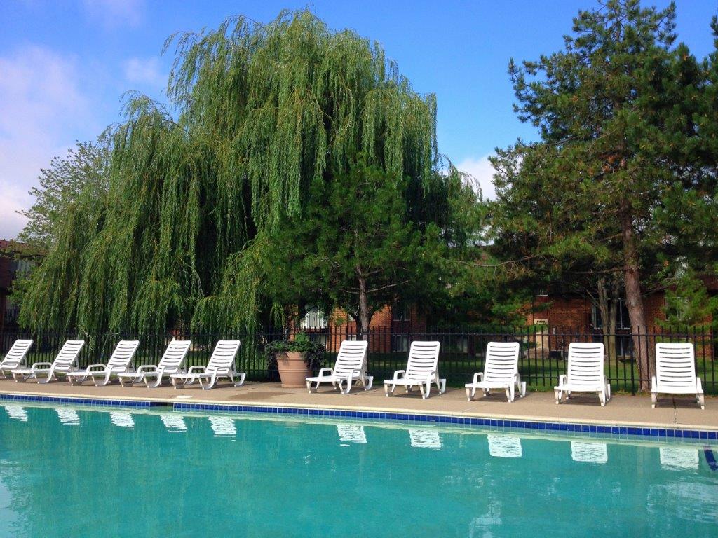 Apartments in Harrison Township, MI | Drawbridge Apartments