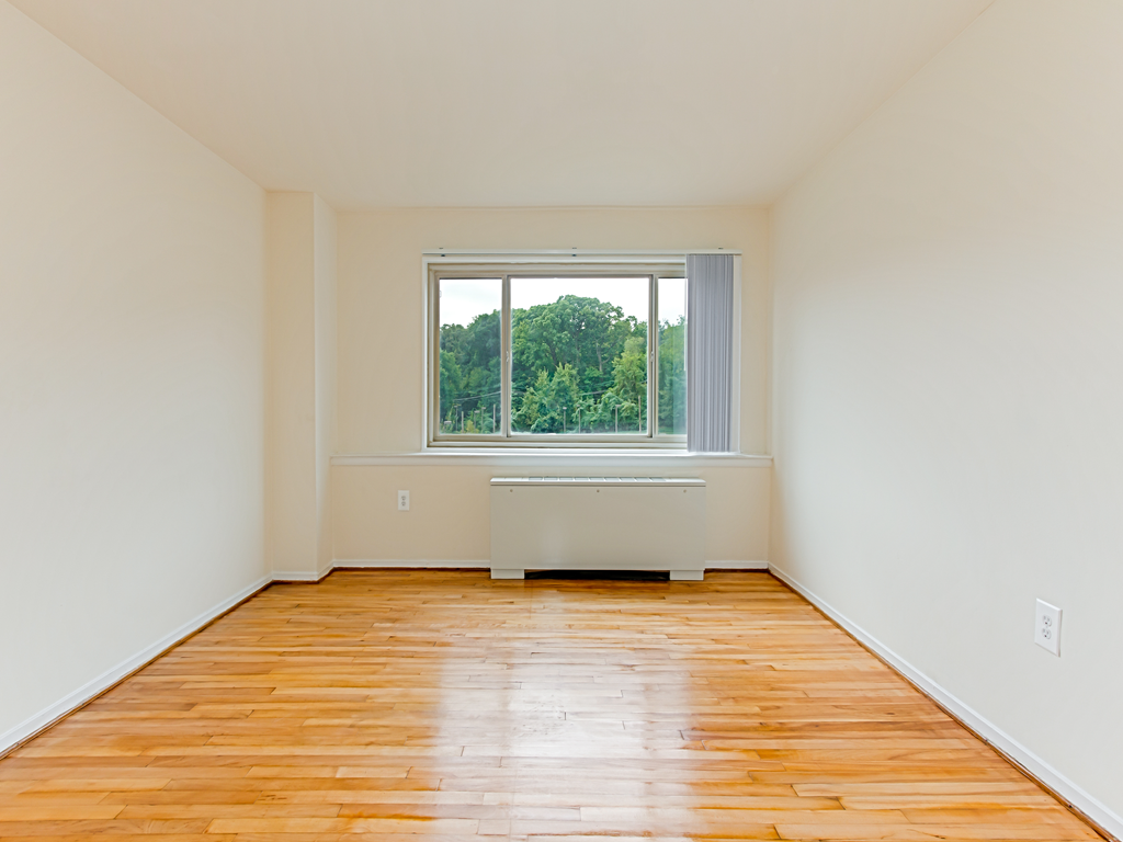 Penn View Apartments | Apartments in Washington, DC