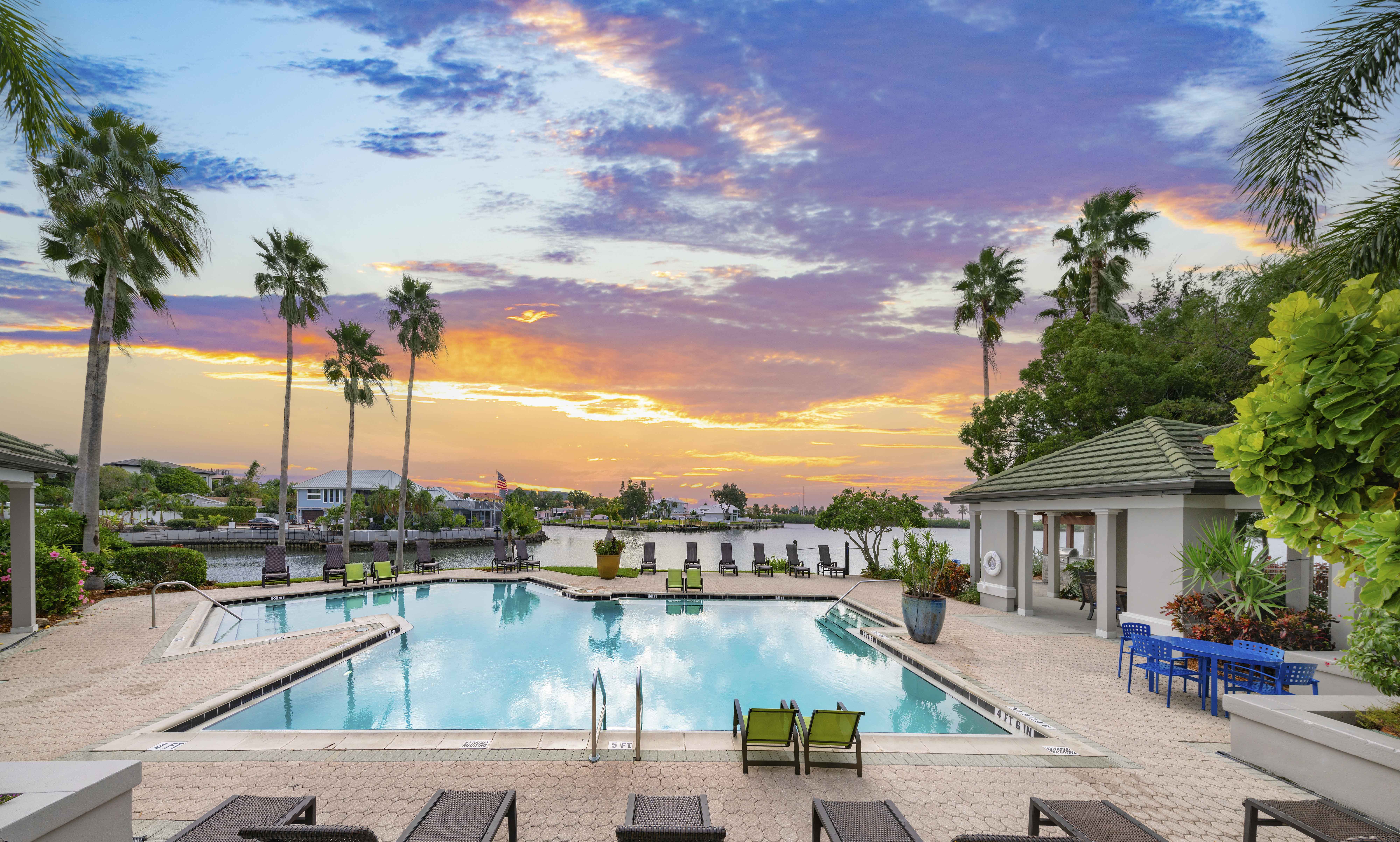 MAA Rocky Point Apartments, 3101 N Rocky Point Dr E, Tampa, FL - RentCafe