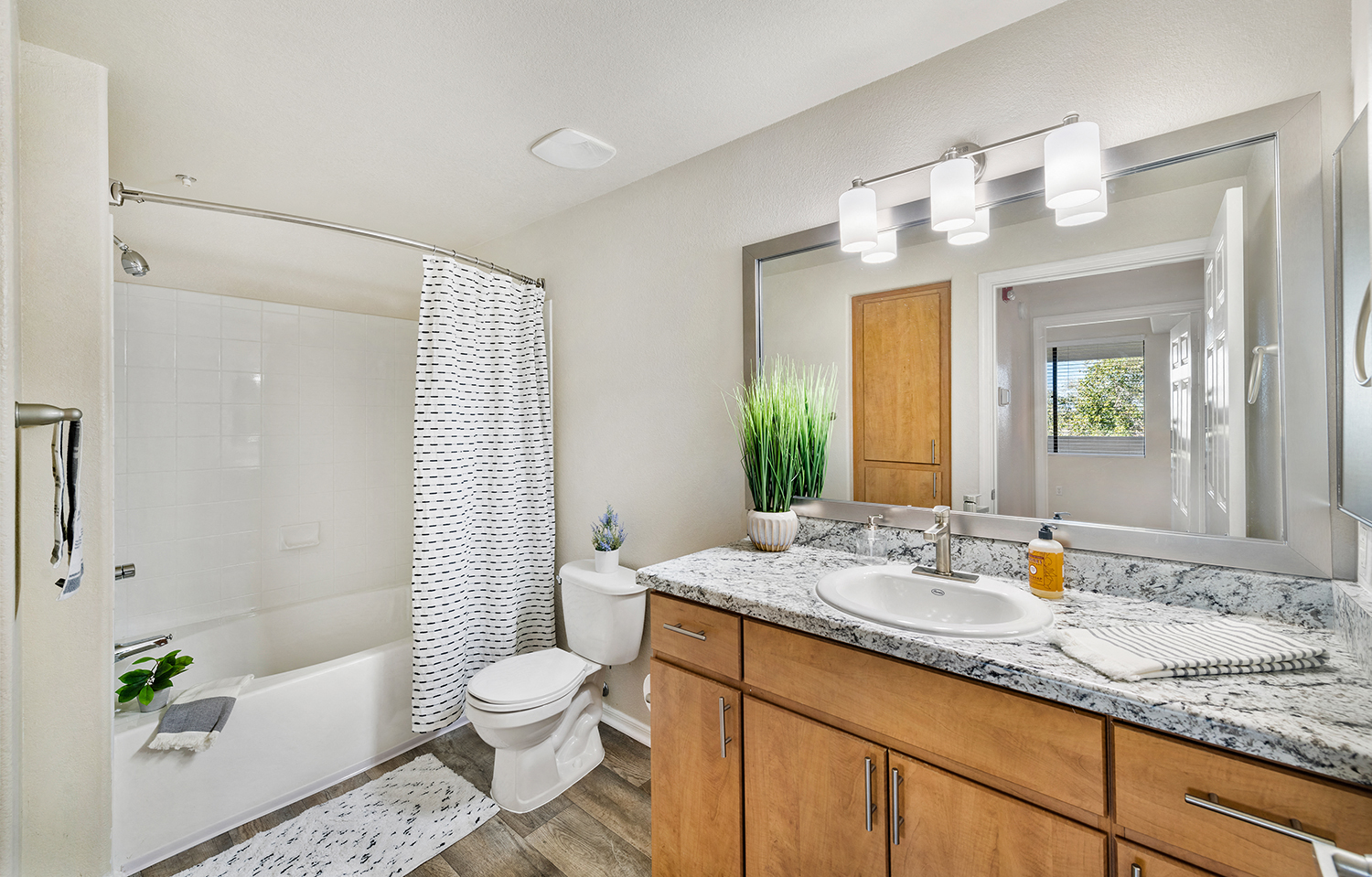 MAA Lyon's Gate Apartments, 3301 E Ray Rd, Gilbert, AZ - RentCafe