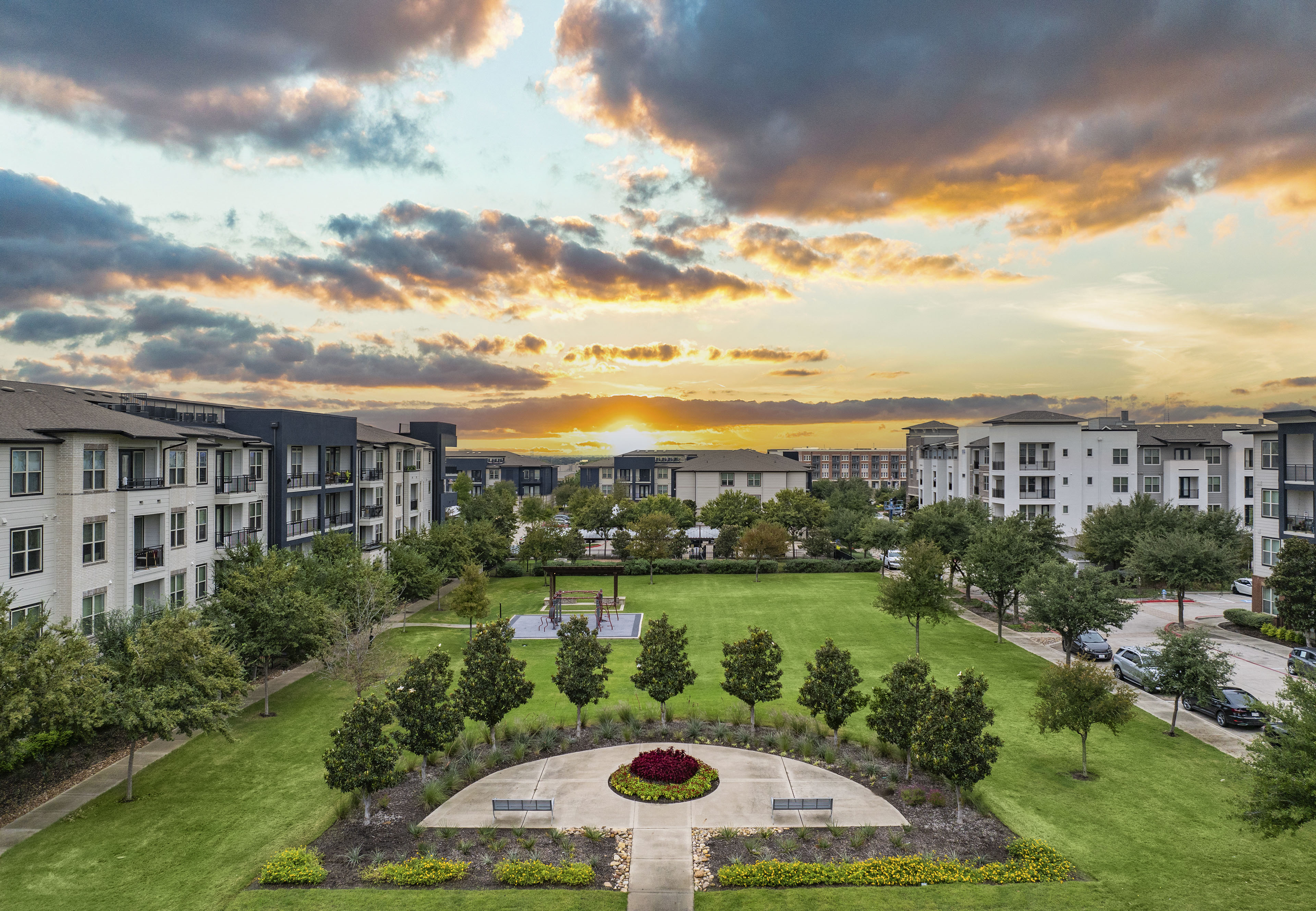 MAA Market Center Apartments, 3825 Mapleshade Ln, Plano, TX - RentCafe