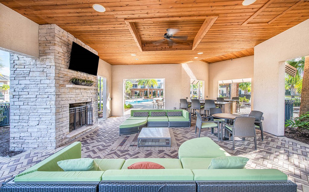 MAA Randal Lakes Apartments, 9200 Randal Park Blvd, Orlando, FL - RentCafe