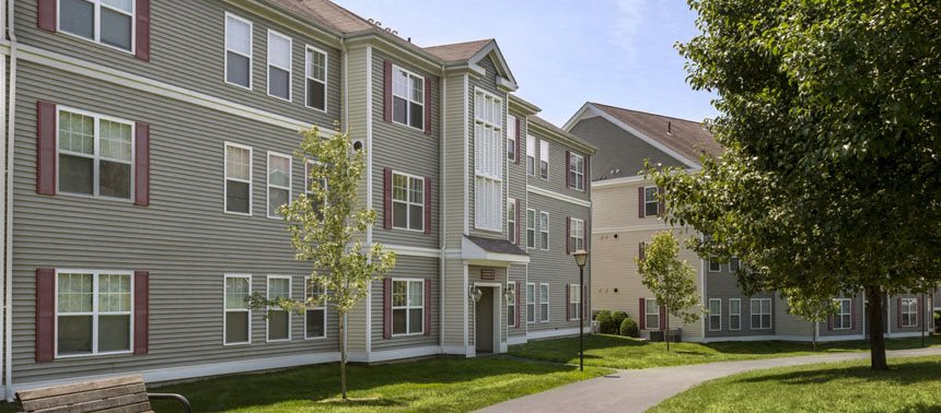 Franklin, MA Apartments | Franklin Commons