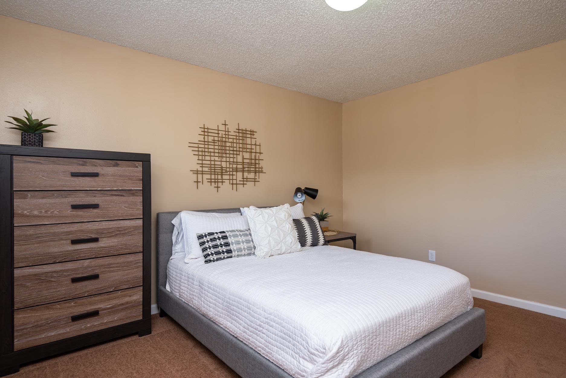 Pinewood Terrace | Apartments in Salem, OR